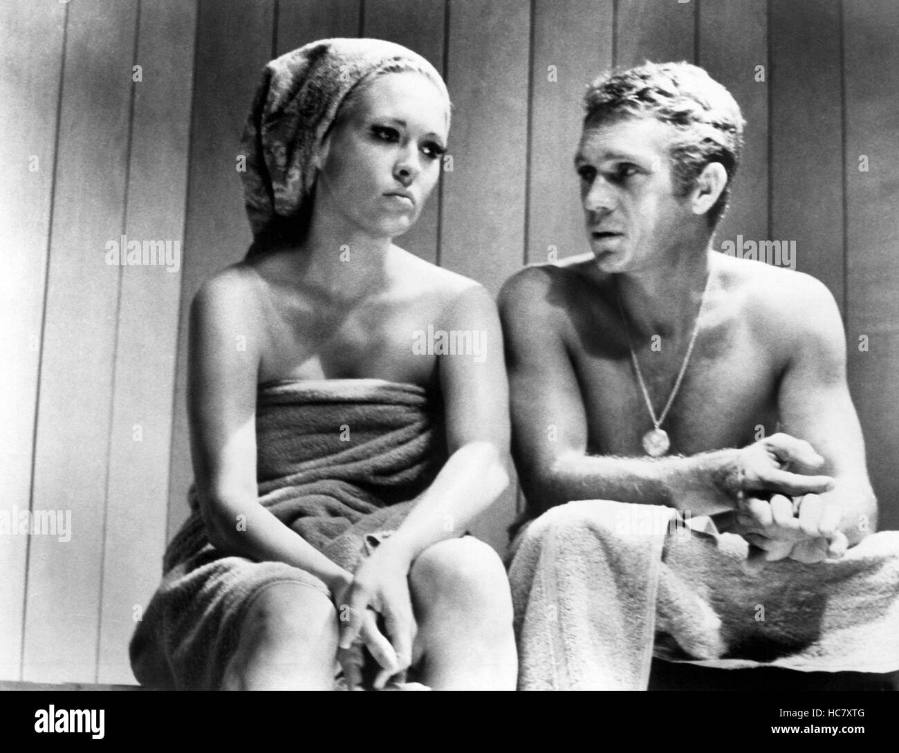 THE THOMAS CROWN AFFAIR, Faye Dunaway, Steve McQueen, 1968 Stock Photo ...