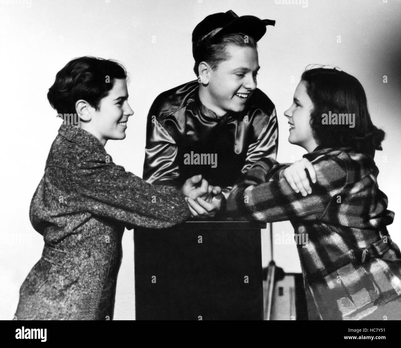 THOROUGHBREDS DON'T CRY, Ronald Sinclair, Mickey Rooney, Judy Garland ...