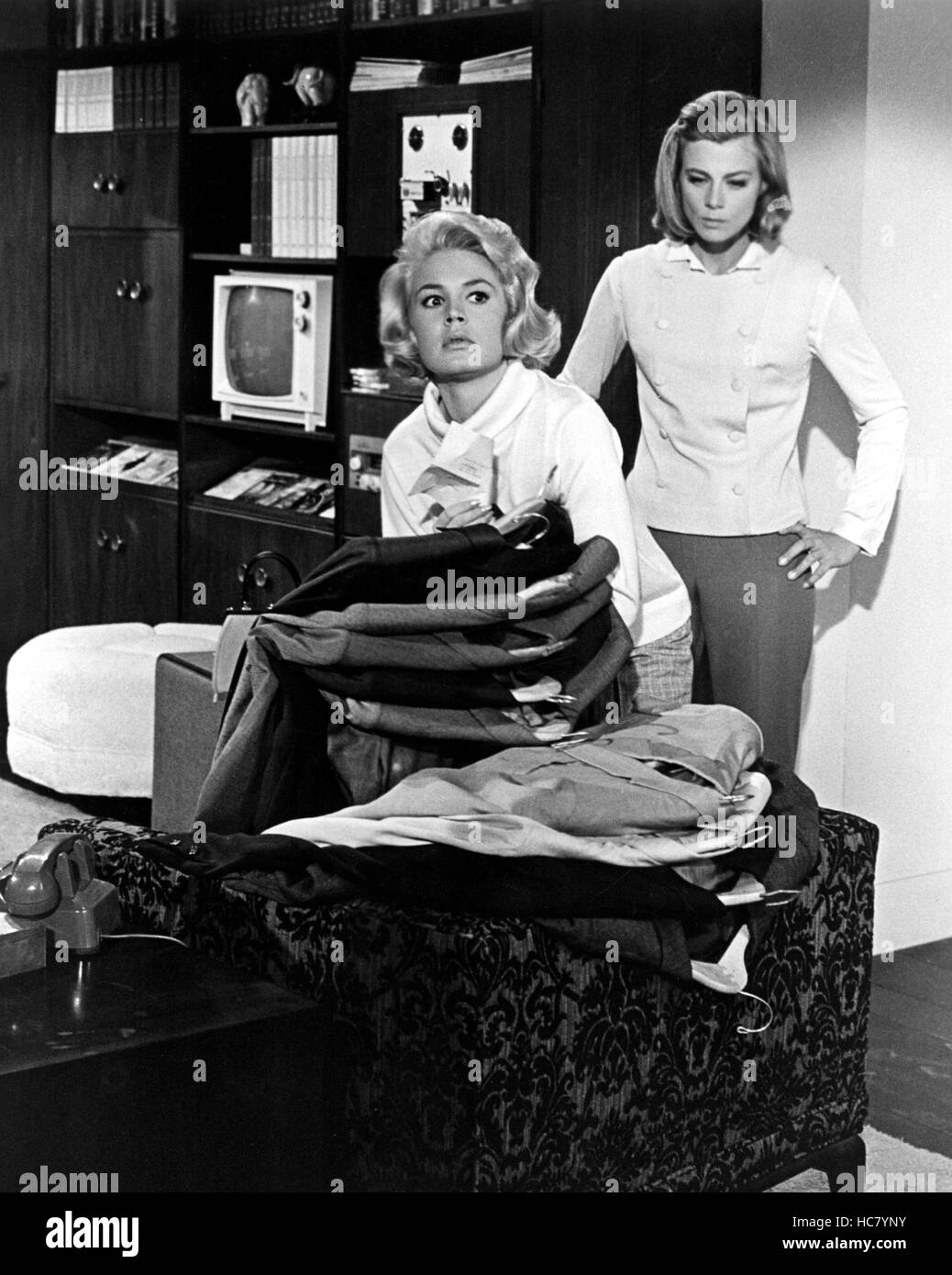 THAT FUNNY FEELING, Sandra Dee, Nita Talbot, 1965 Stock Photo - Alamy