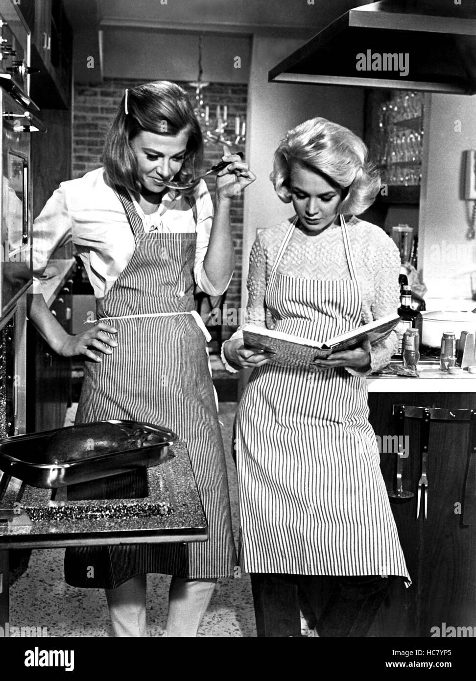 THAT FUNNY FEELING, Nita Talbot, Sandra Dee, 1965 Stock Photo - Alamy