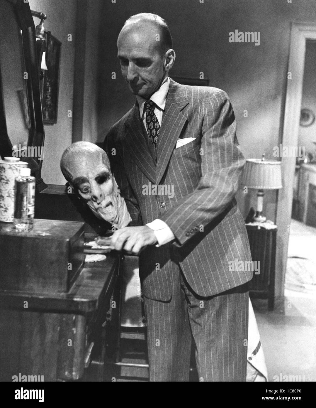 THE TINGLER, Philip Coolidge, 1959 Stock Photo - Alamy