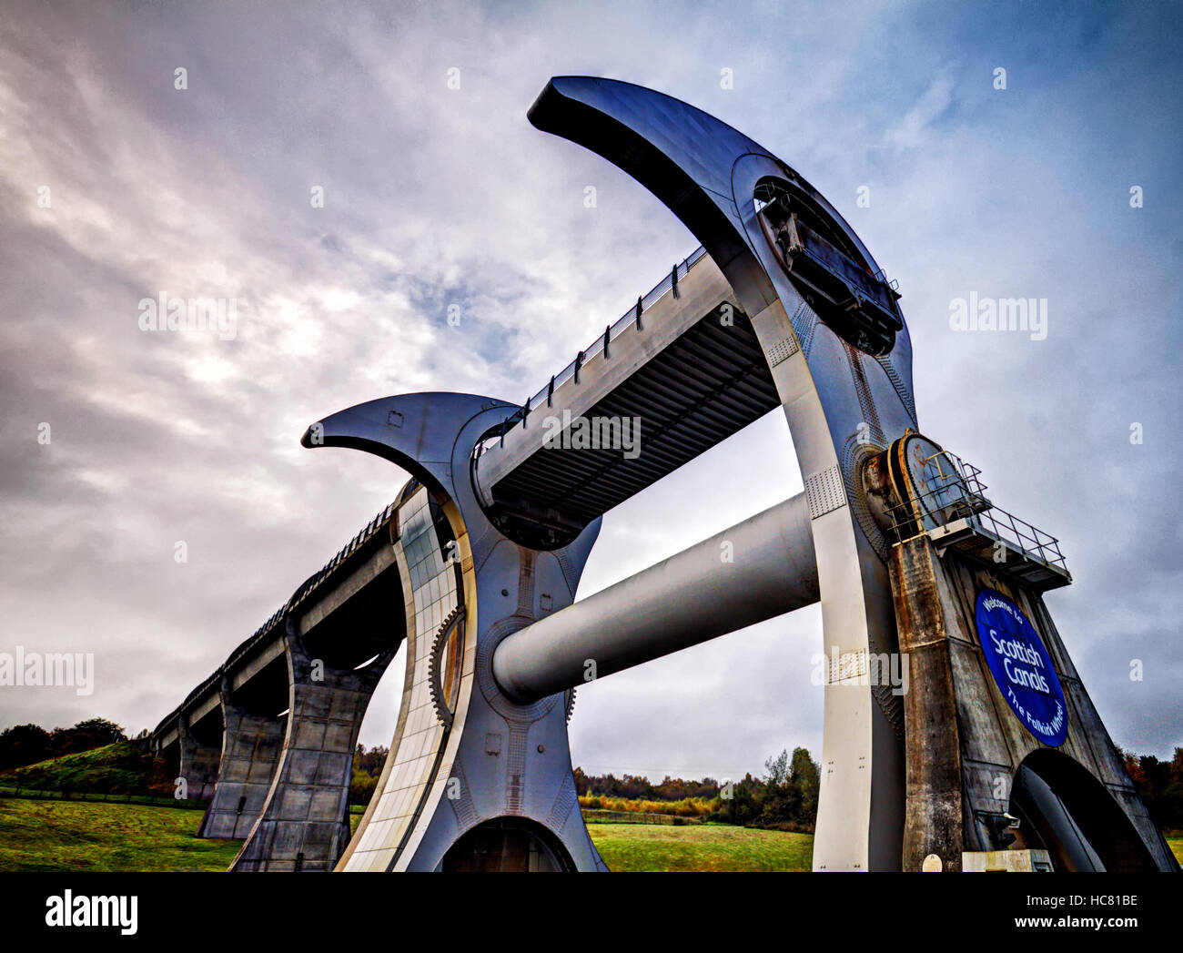 Looking up at the Falkirk Wheel Stock Photo - Alamy