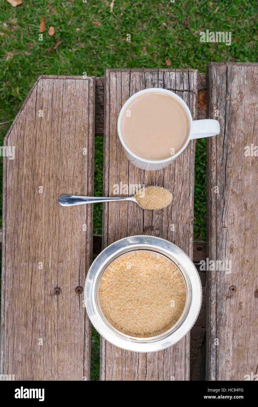 A cup of tea and bowl of sugar Stock Photo - Alamy