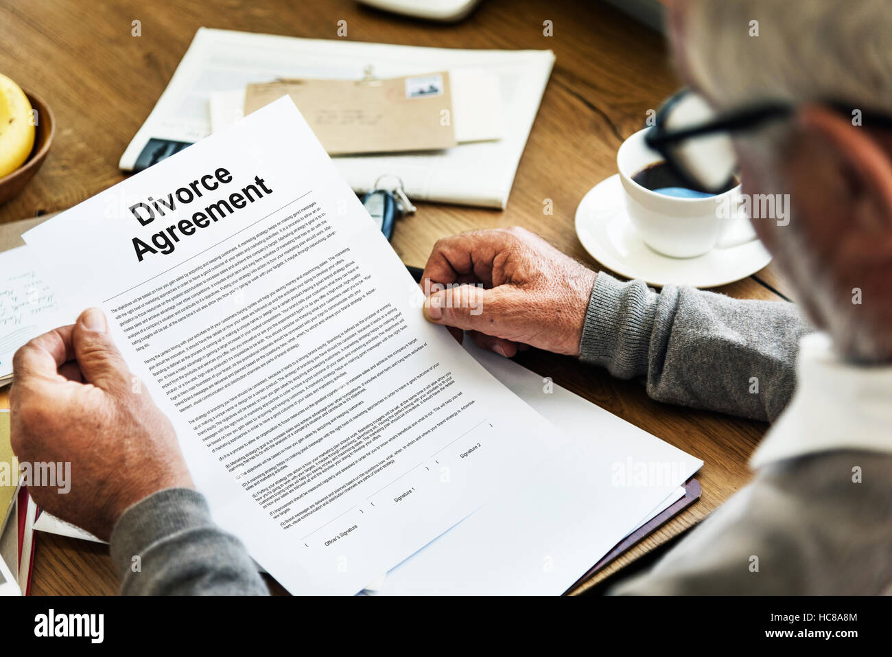 Divorce Agreement Decree Document Break up Concept Stock Photo - Alamy