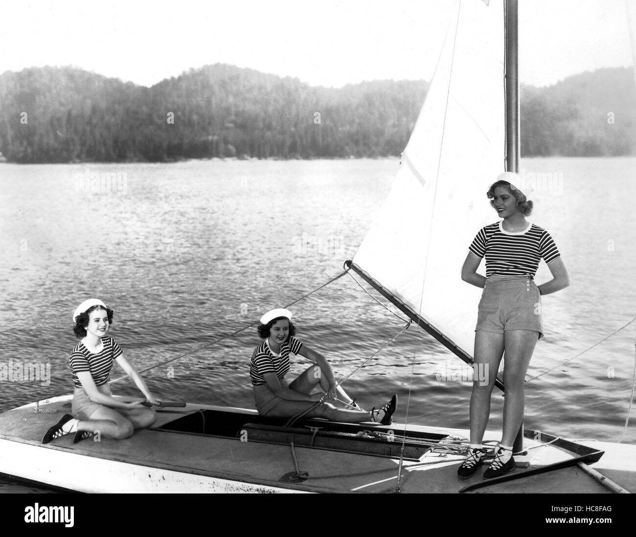 THREE SMART GIRLS, Deanna Durbin, Barbara Read, Nan Grey, 1936 Stock ...