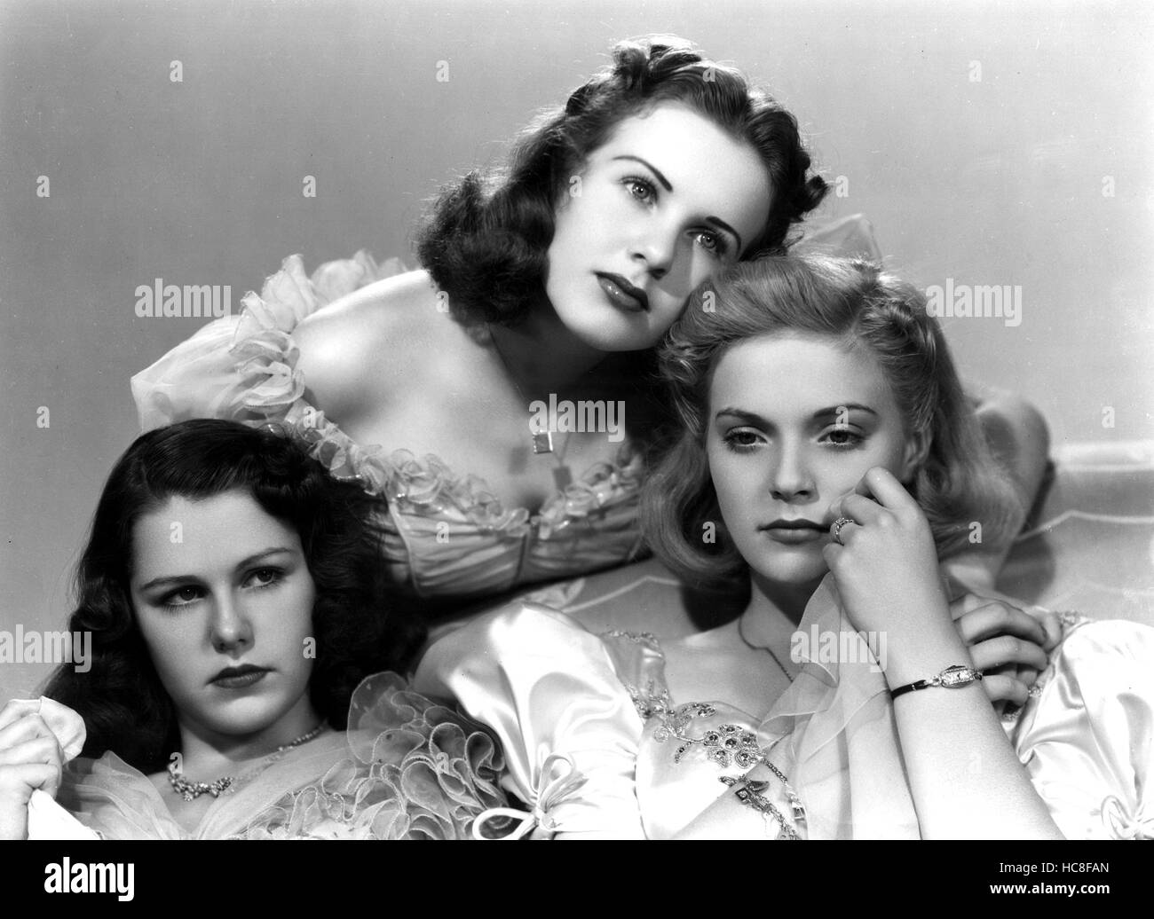 THREE SMART GIRLS GROW UP, Helen Parrish, Deanna Durbin, Nan Grey, 1939 ...