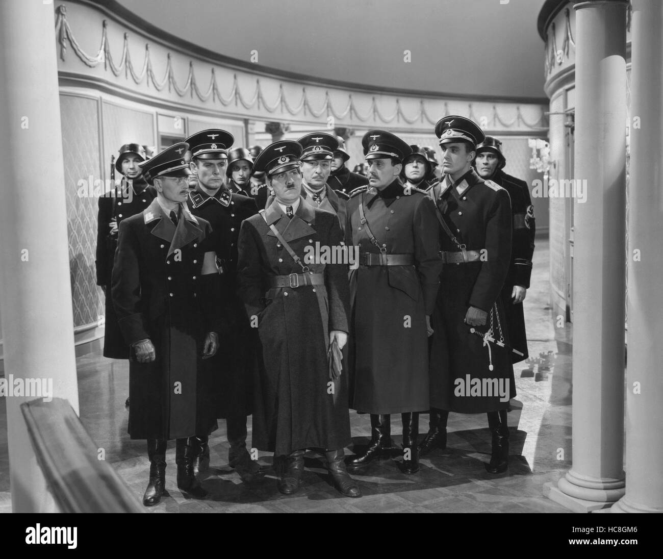TO BE OR NOT TO BE, from left: Charles Halton, George Lynn, Tom Dugan ...