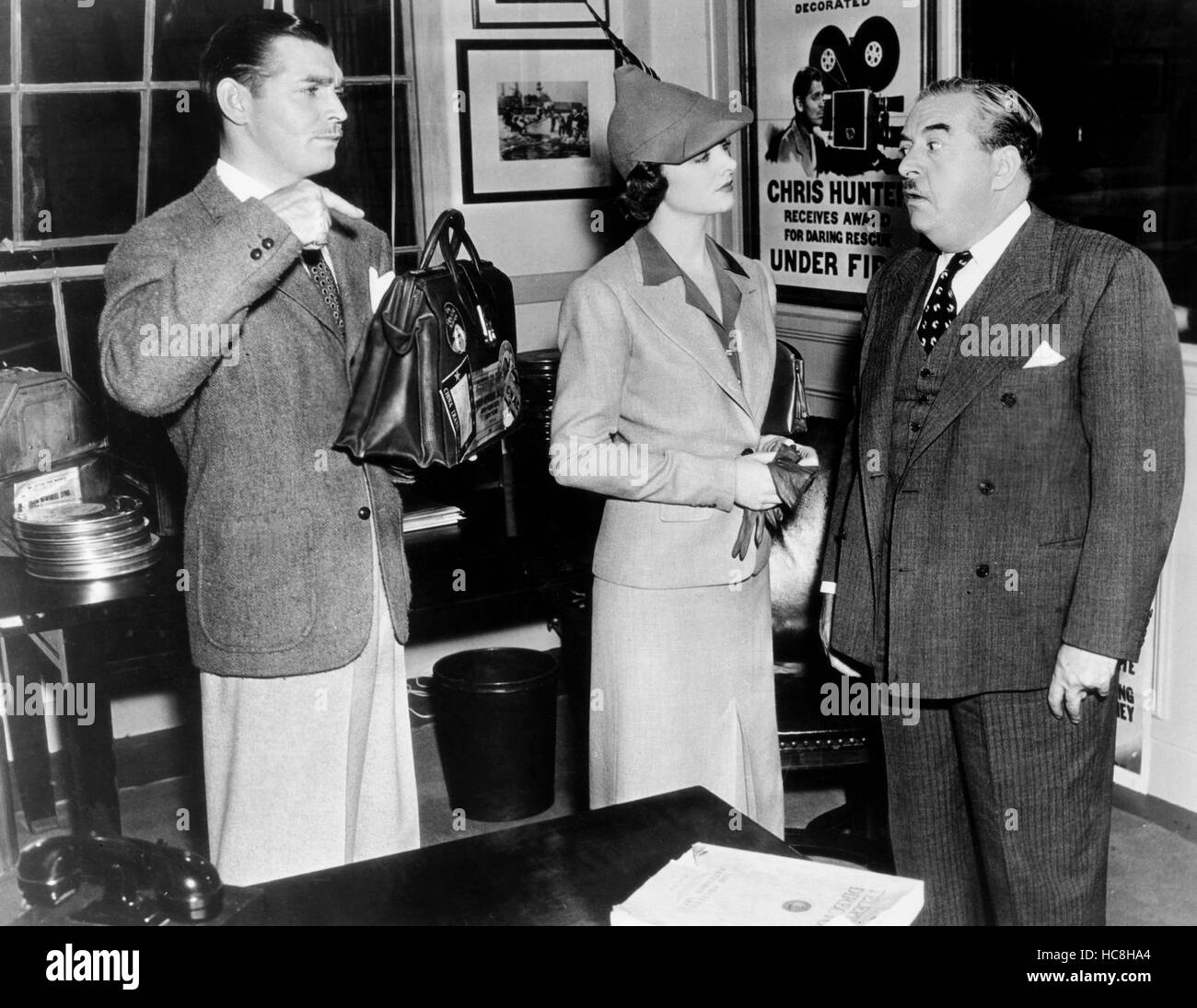 TOO HOT TO HANDLE, from left, Clark Gable, Myrna Loy, Walter Connolly ...