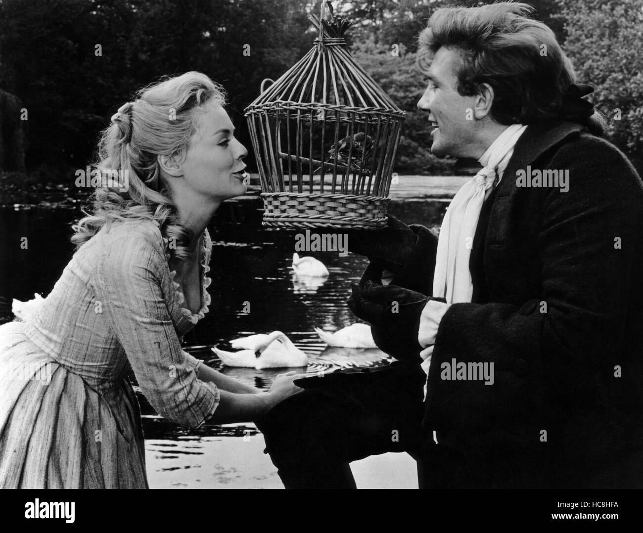 TOM JONES, Susannah York, Albert Finney, 1963 Stock Photo - Alamy