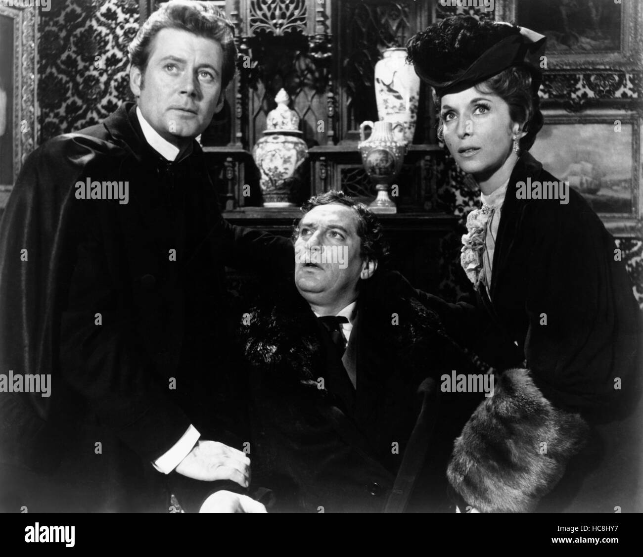 THE TRIALS OF OSCAR WILDE, from left, Emrys Jones, Peter Finch, Maxine ...