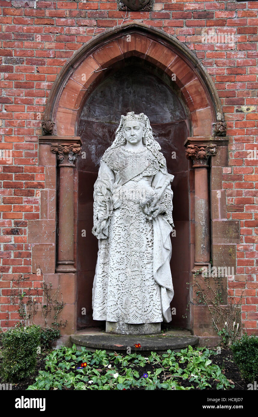 Statue Of Queen Victoria Belfast at Nate Edgar blog