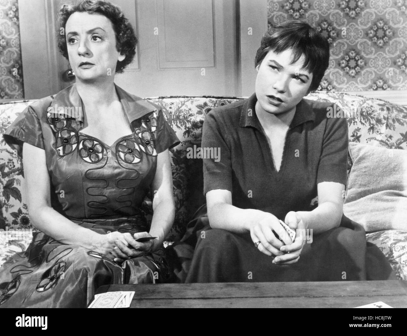 THE TROUBLE WITH HARRY, from left: Mildred Natwick, Shirley MacLaine ...