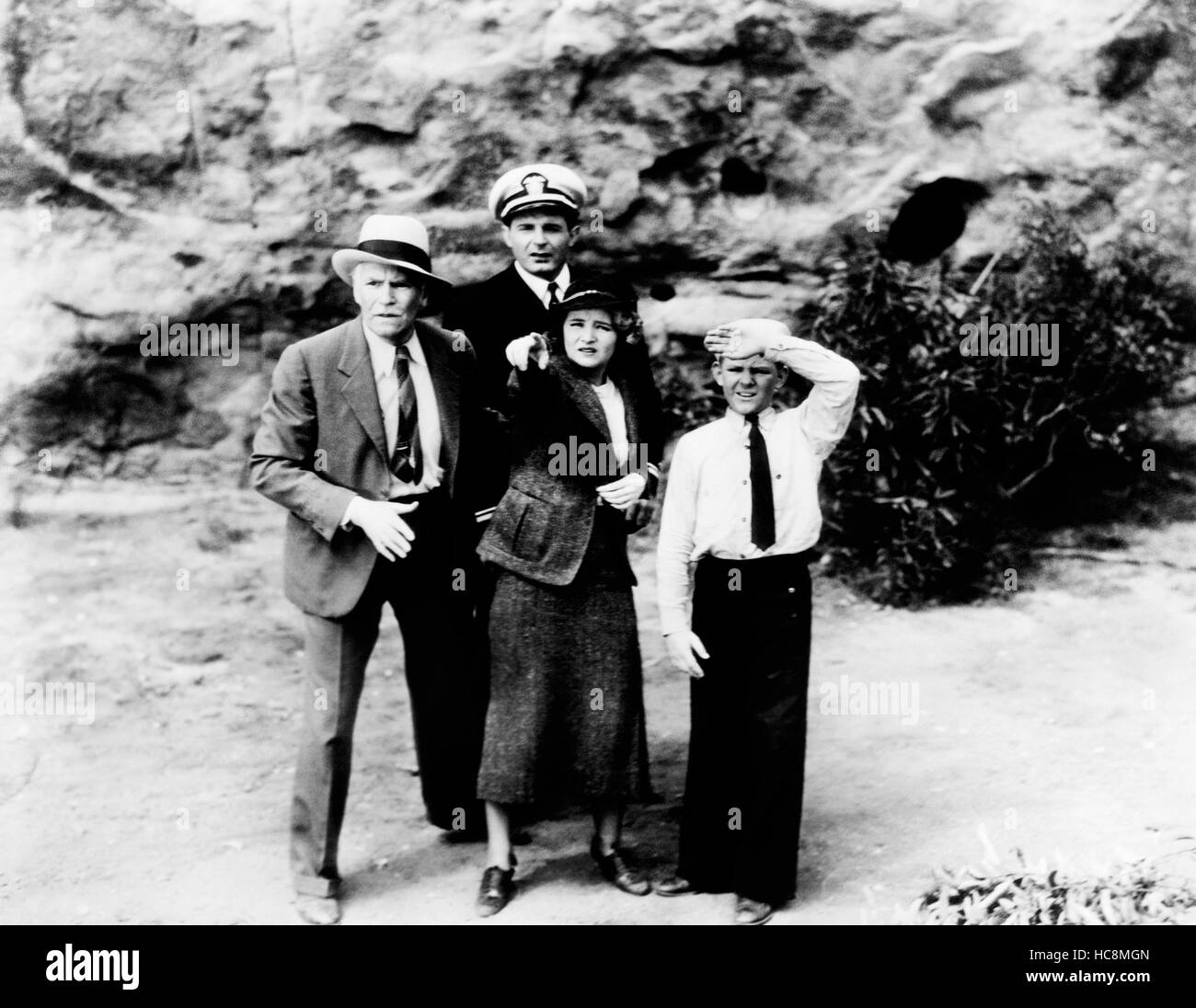 UNDERSEA KINGDOM, from left, C. Montague Shaw, Ray Corrigan, Lois Wilde, Lee Van Atta, (aka ...