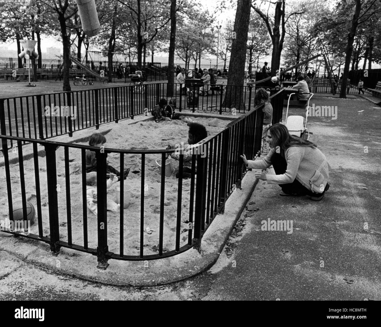 UP THE SANDBOX, Barbra Streisand, 1972 Stock Photo - Alamy