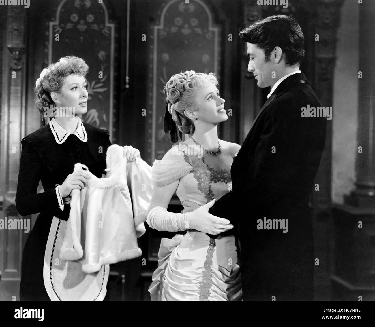 THE VALLEY OF DECISION, from left, Greer Garson, Jessica Tandy, Gregory ...