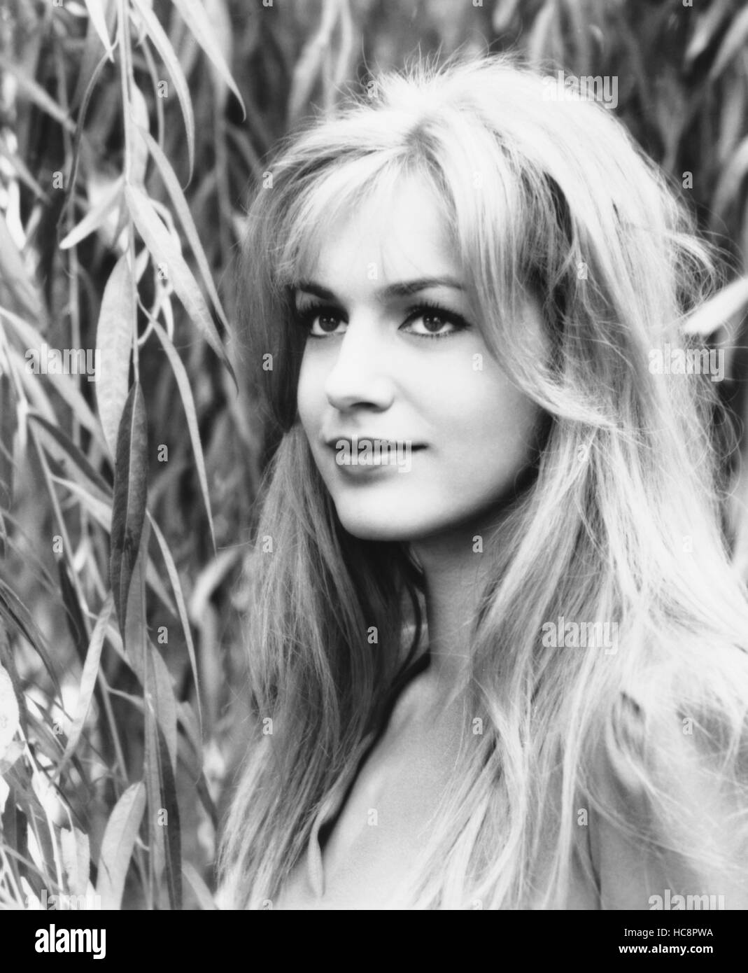 WEEKEND AT DUNKIRK, (aka WEEK-END A ZUYDCOOTE), Catherine Spaak, 1964 ...