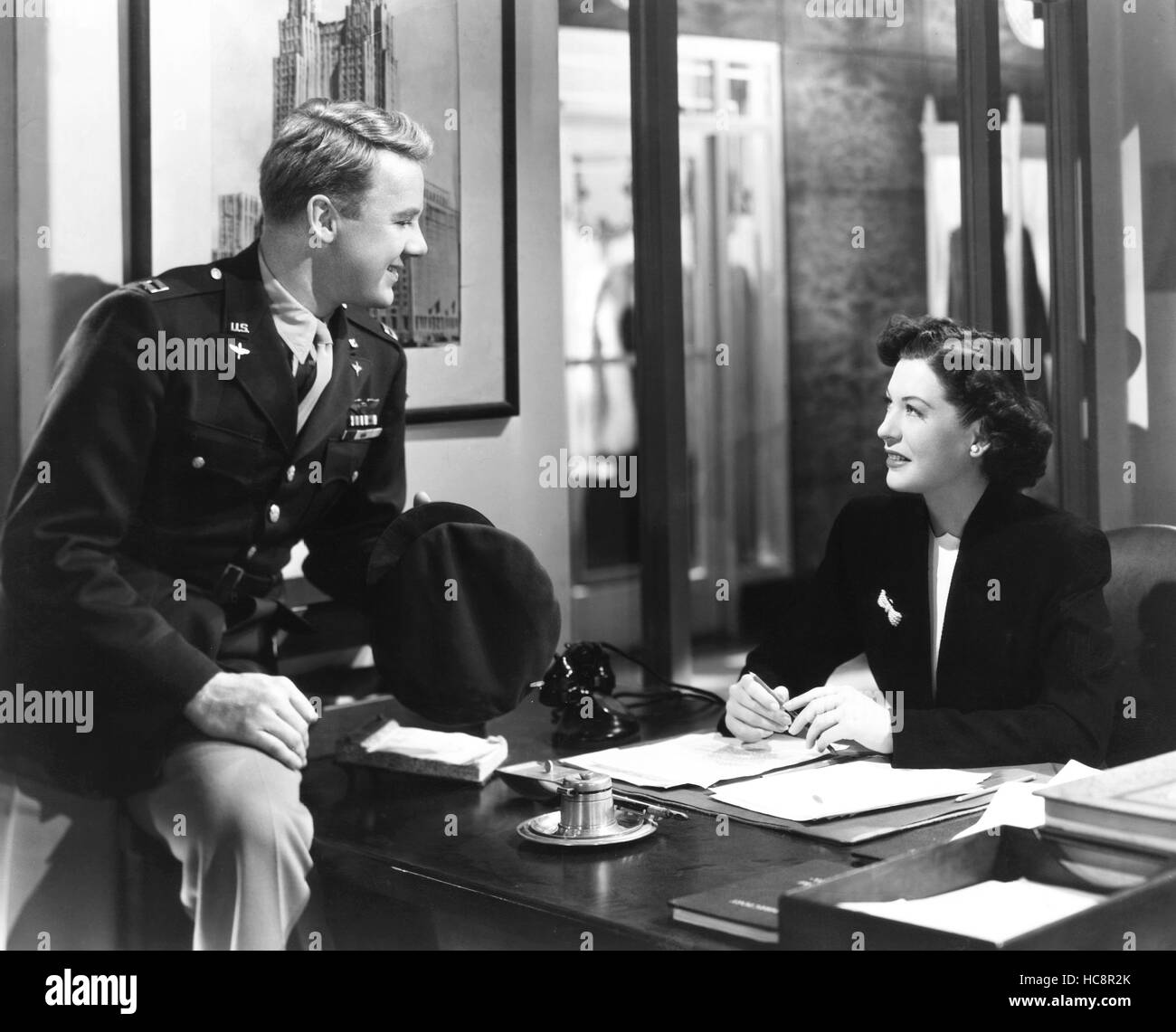 WEEK-END AT THE WALDORF, from left: Van Johnson, Jacqueline deWit, 1945 ...