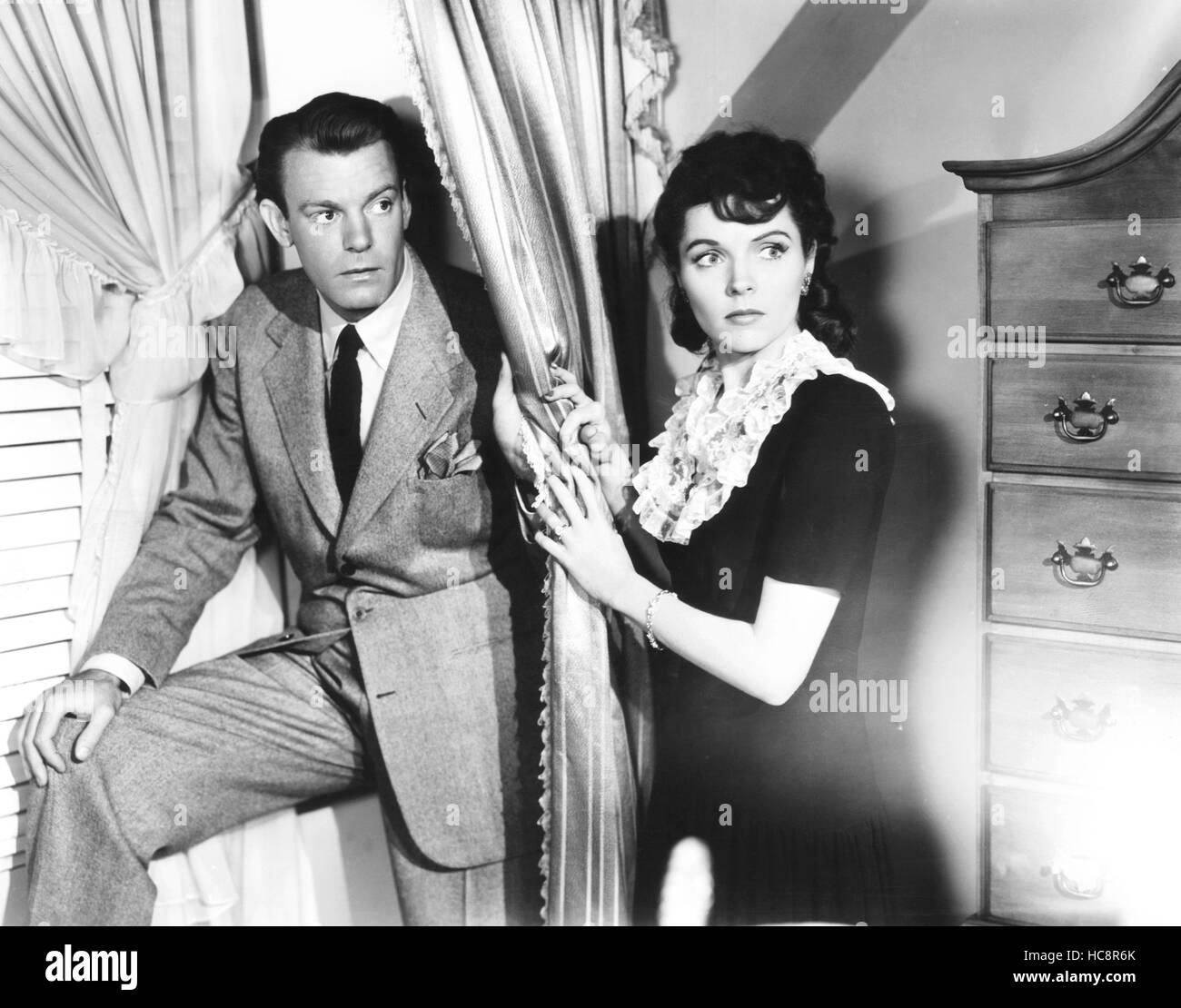 WEEKEND FOR THREE, from left: Dennis O'Keefe, Jane Wyatt, 1941 Stock Photo - Alamy