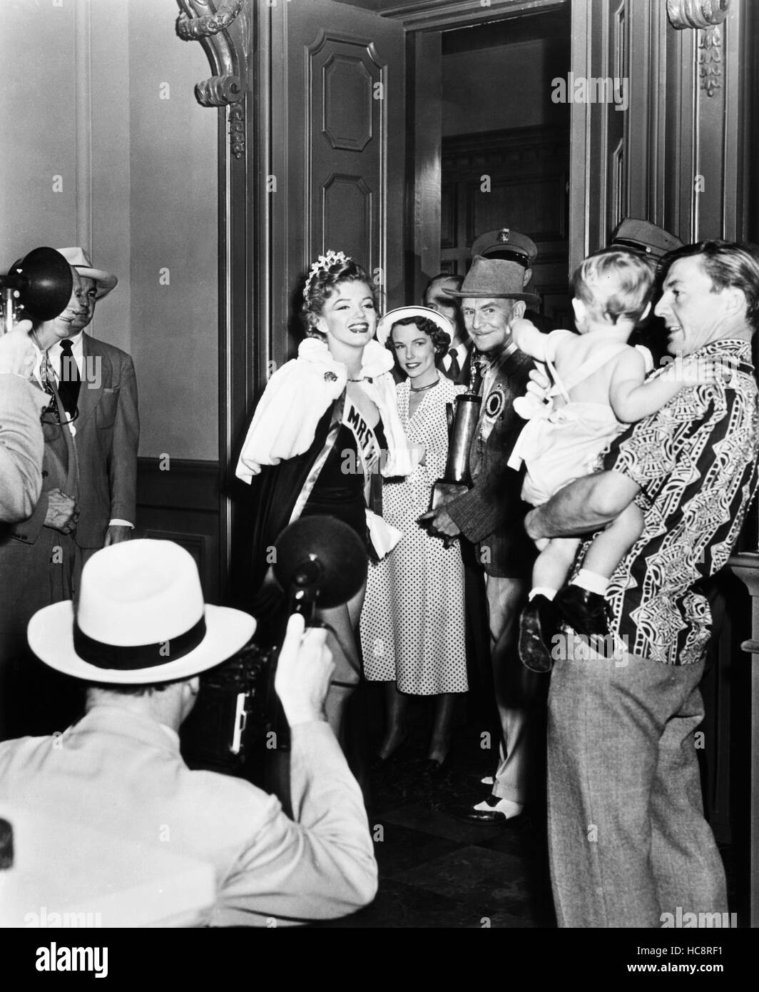 Beauty contest 1950s hi-res stock photography and images - Alamy