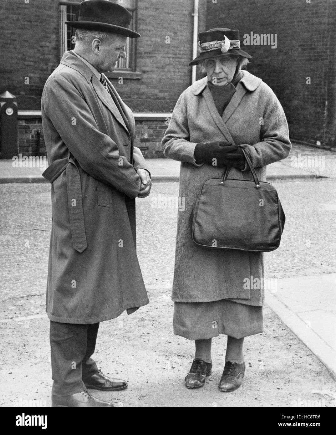 THE WHISPERERS, Eric Portman, Edith Evans, 1967 Stock Photo - Alamy