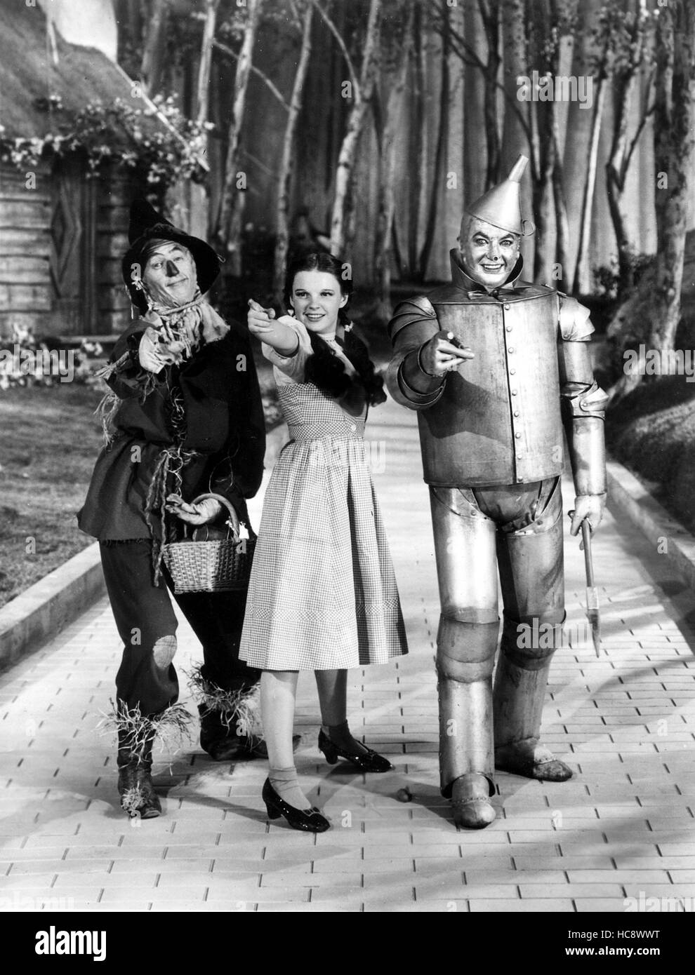THE WIZARD OF OZ, Ray Bolger, Judy Garland, Jack Haley, 1939 Stock ...