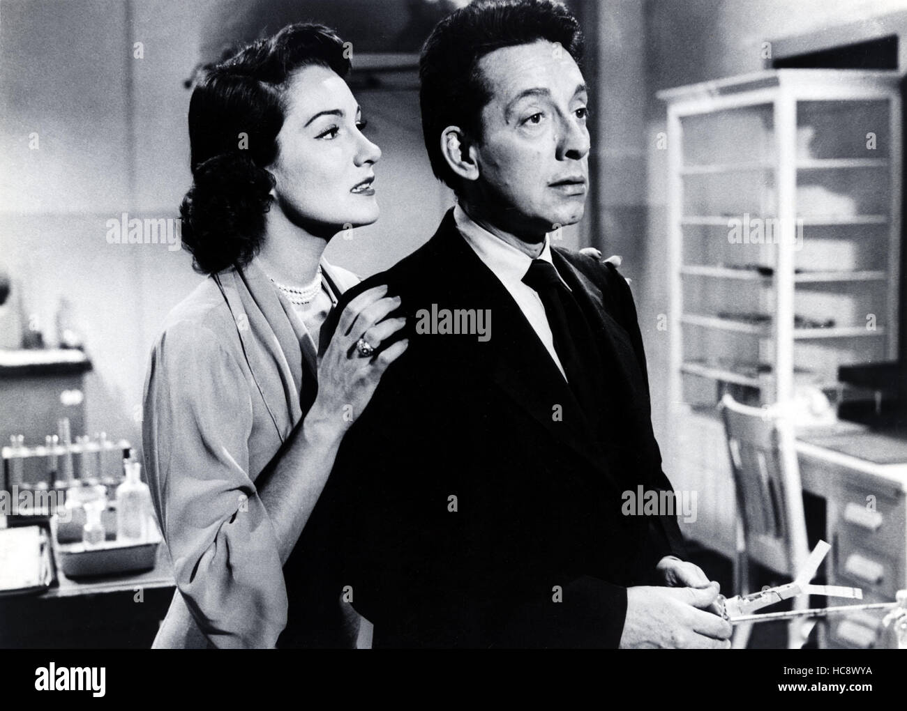 WINK OF AN EYE, Doris Dowling, Jonathon Kidd, 1958 Stock Photo - Alamy