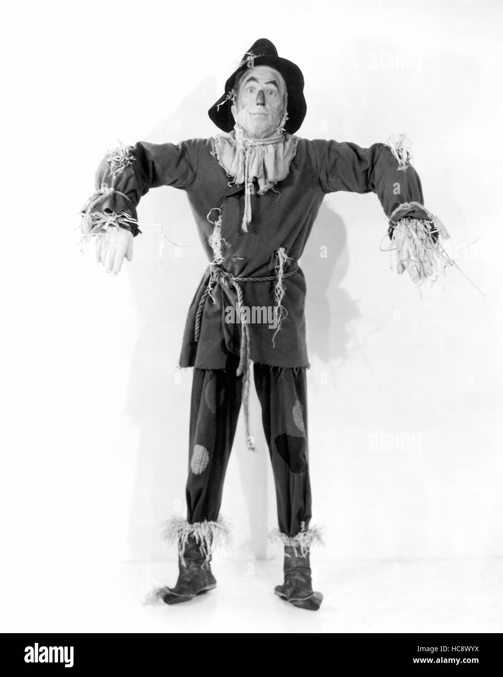 THE WIZARD OF OZ, Ray Bolger, 1939 Stock Photo - Alamy