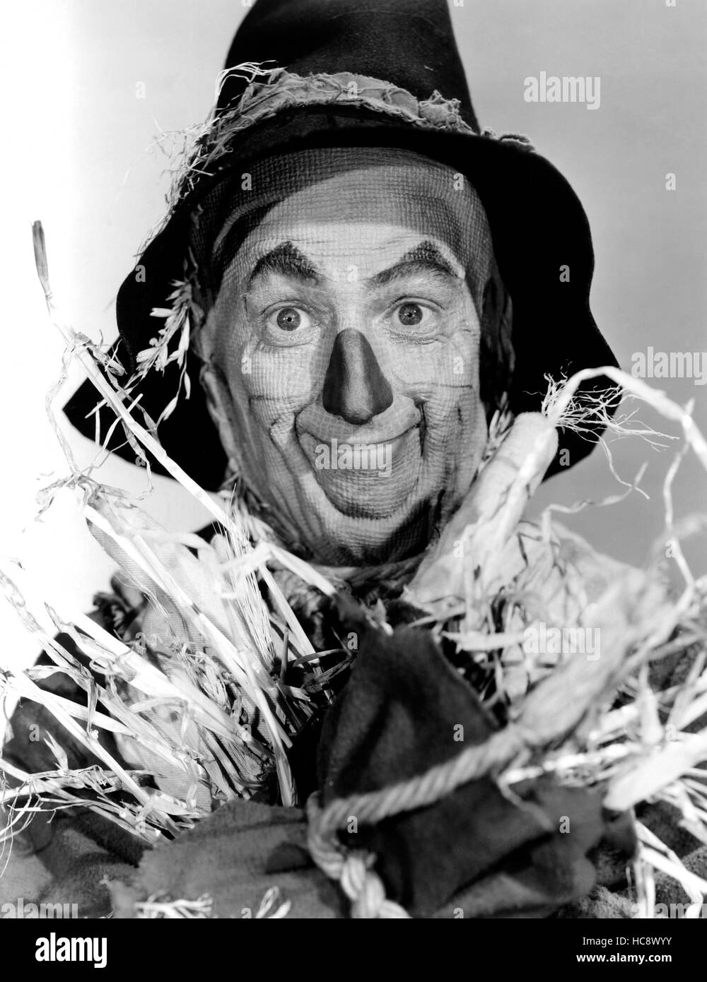 THE WIZARD OF OZ, Ray Bolger, 1939 Stock Photo - Alamy