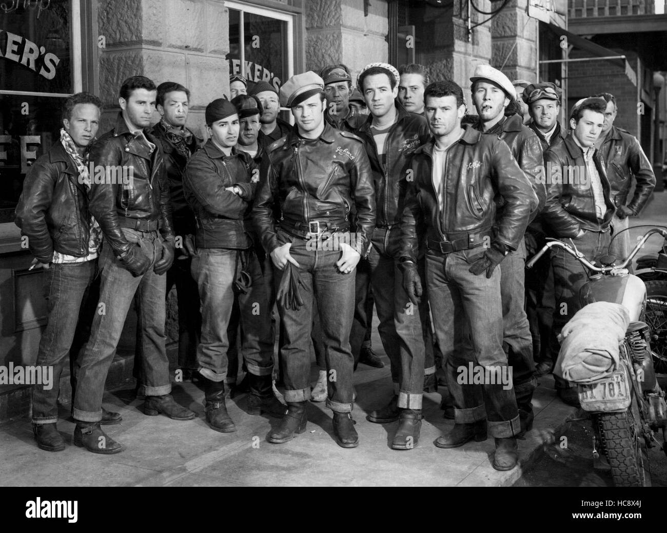 THE WILD ONE, Marlon Brando, Jerry Paris, Harry Landers, 1954 Stock ...