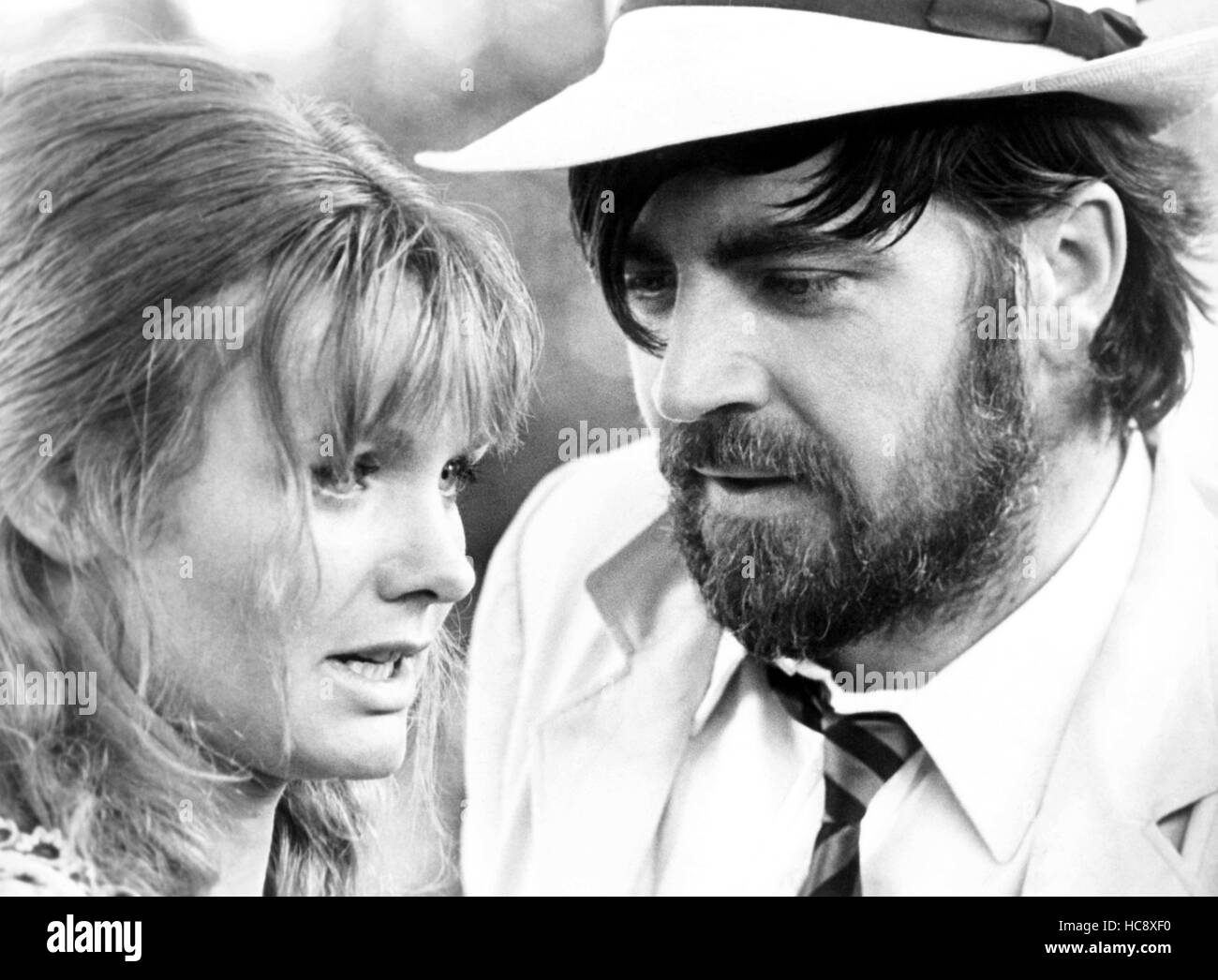 WOMEN IN LOVE, from left, Jennie Linden, Alan Bates, 1969 Stock Photo ...