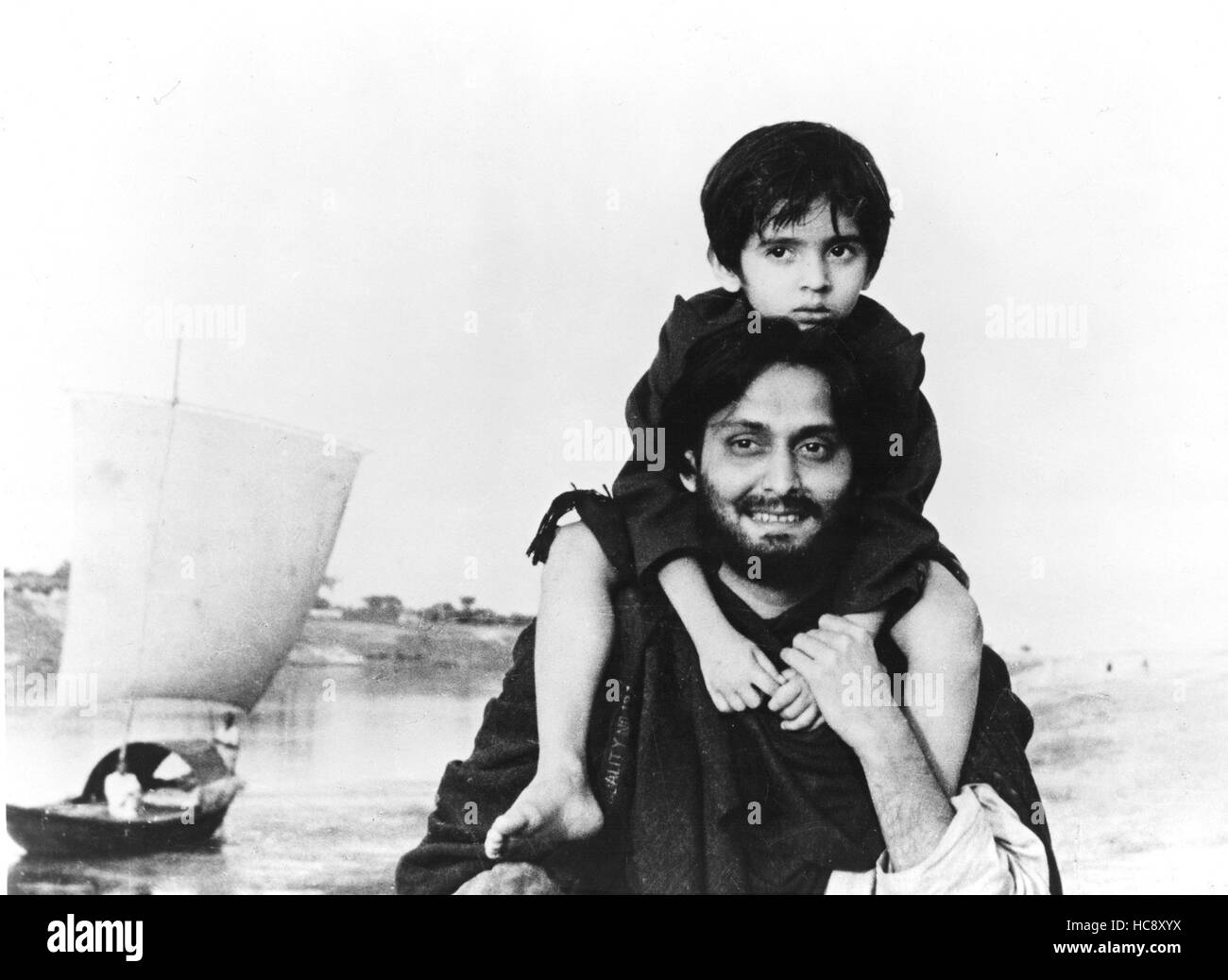 WORLD OF APU, Soumitra Chatterjee as Apu, Alok Chakravarty, 1959 Stock ...