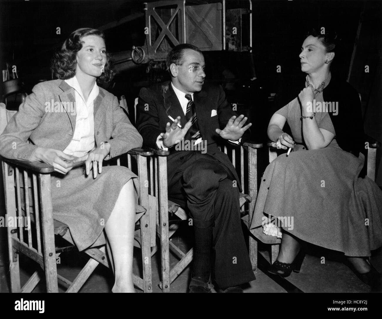 WOMEN OF TWILIGHT, Lois Maxwell, producer Daniel Angel, Freda Jackson ...