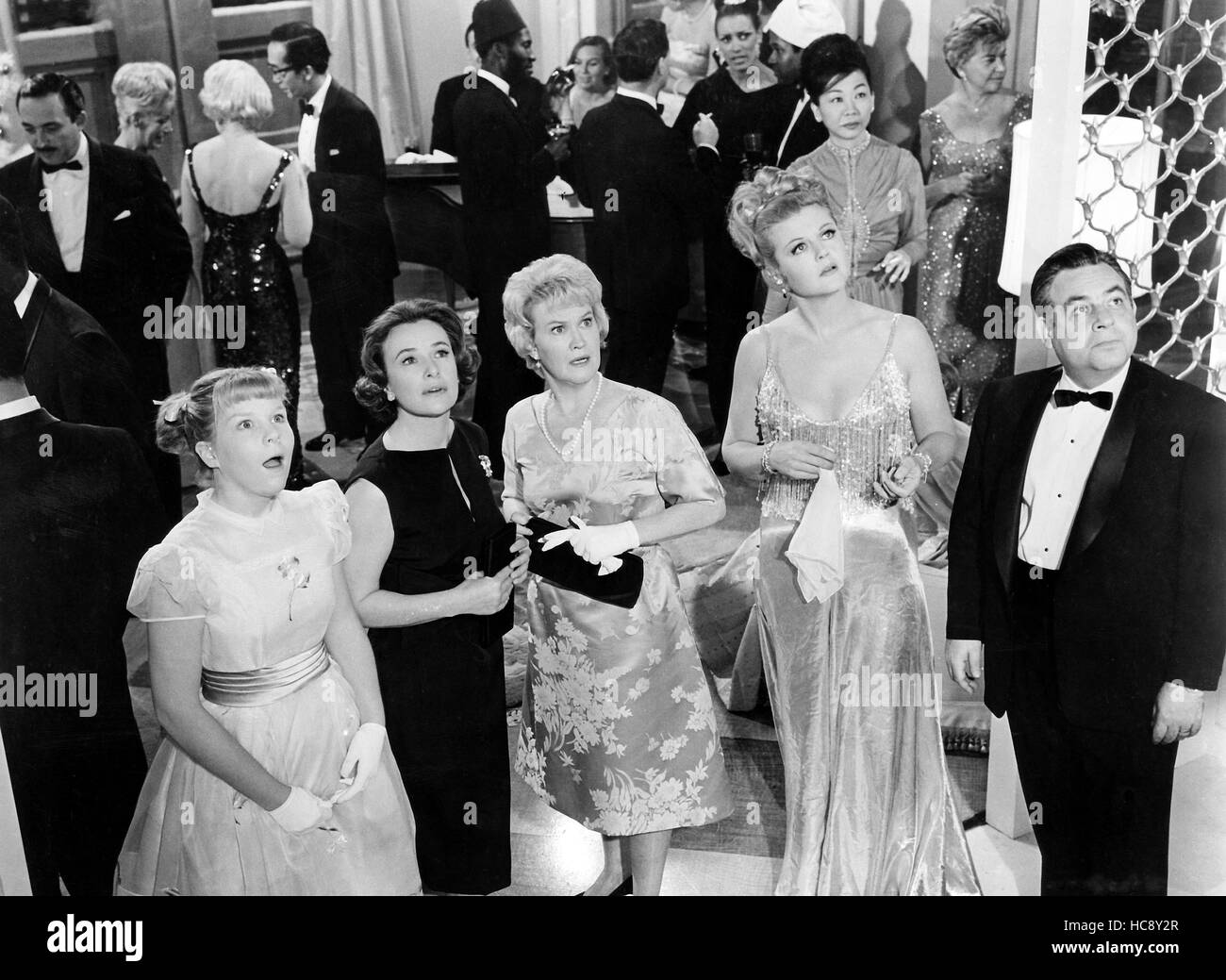 THE WORLD OF HENRY ORIENT, (L-R), Merrie Spaeth, Phyllis Thaxter, Bibi ...