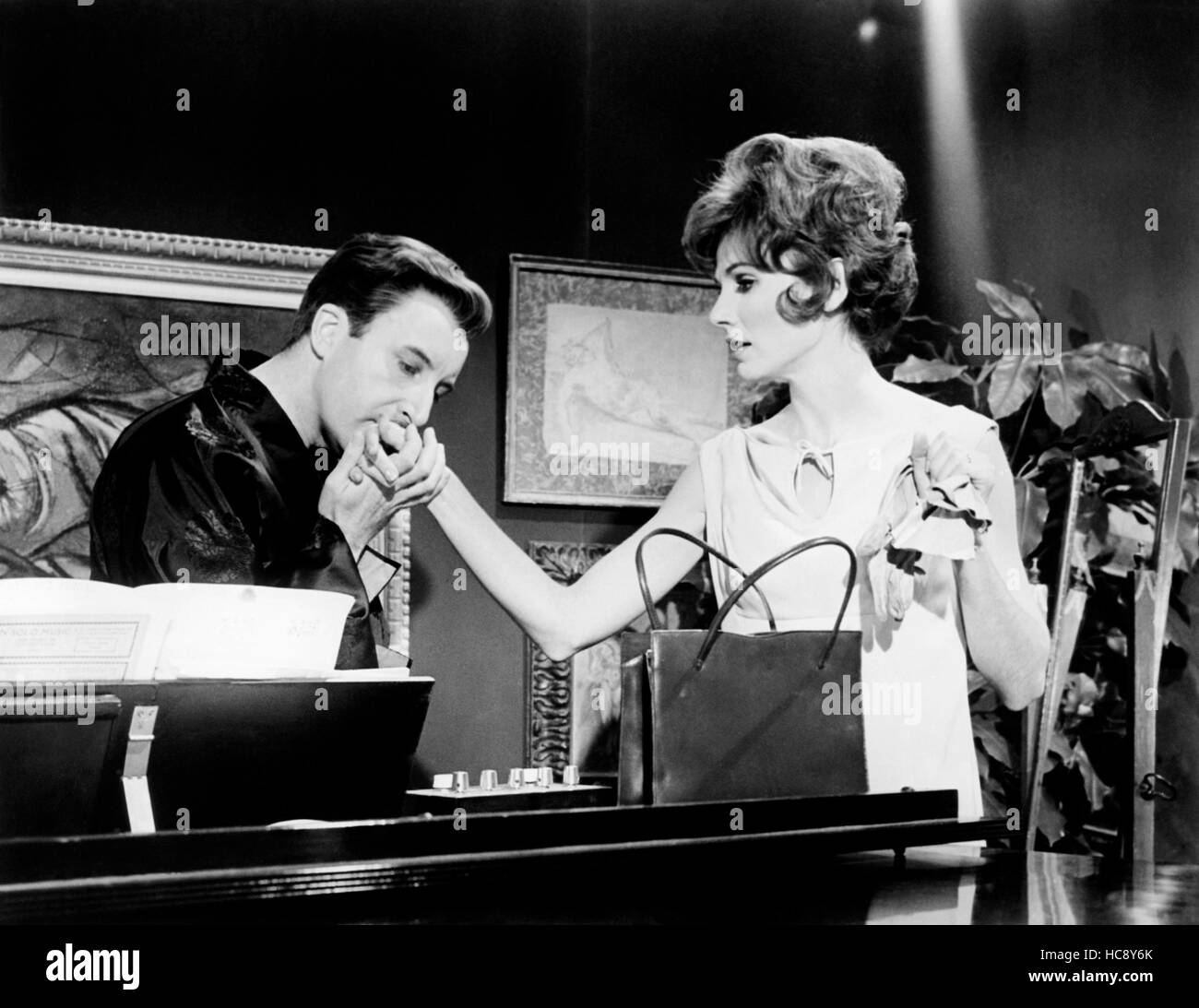 THE WORLD OF HENRY ORIENT, from left: Peter Sellers, Paula Prentiss ...