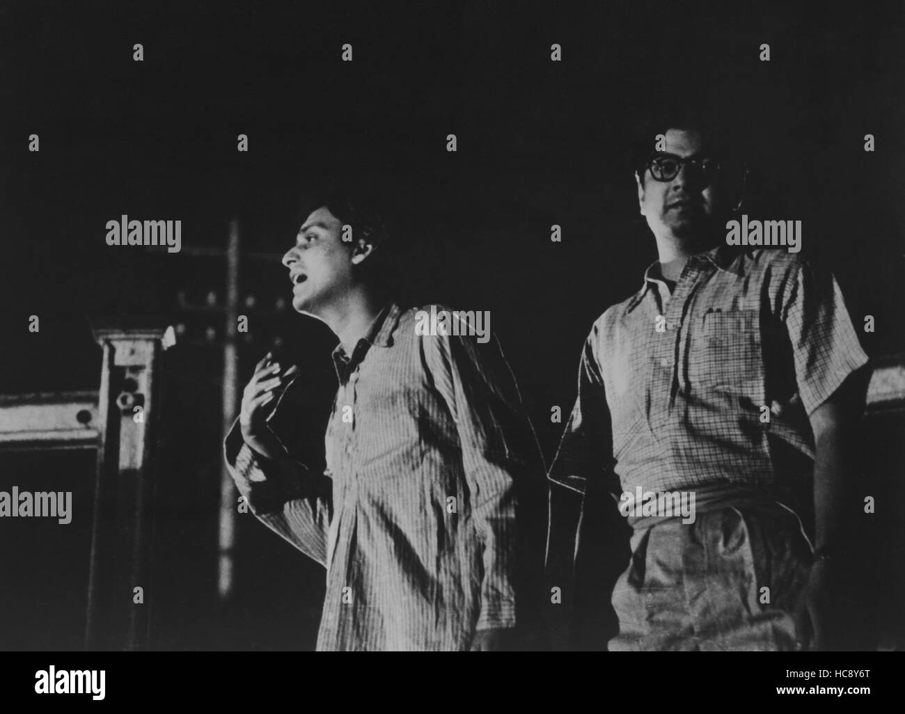 THE WORLD OF APU, (aka APUR SANSAR), Soumitra Chatterjee as Apu ...