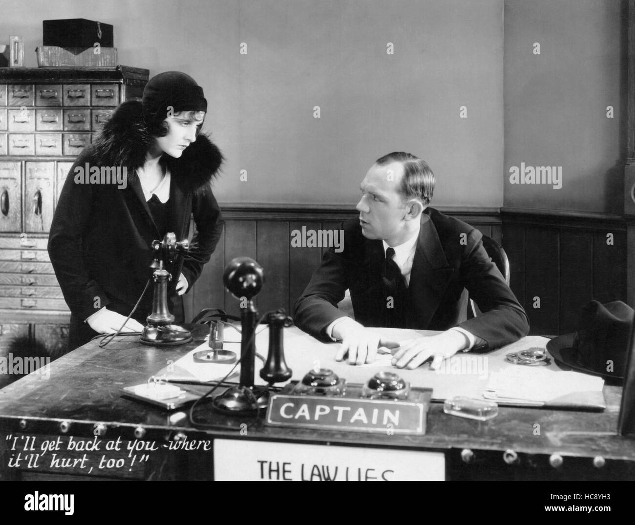 WOMAN TRAP, Evelyn Brent, Hal Skelly, 1929 Stock Photo - Alamy