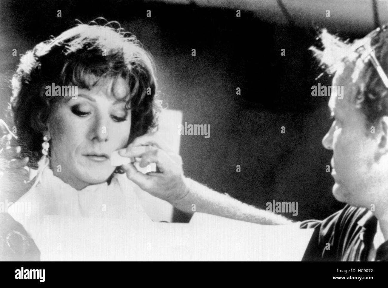 TOOTSIE, Dustin Hoffman, having his makeup touched up by Allen ...