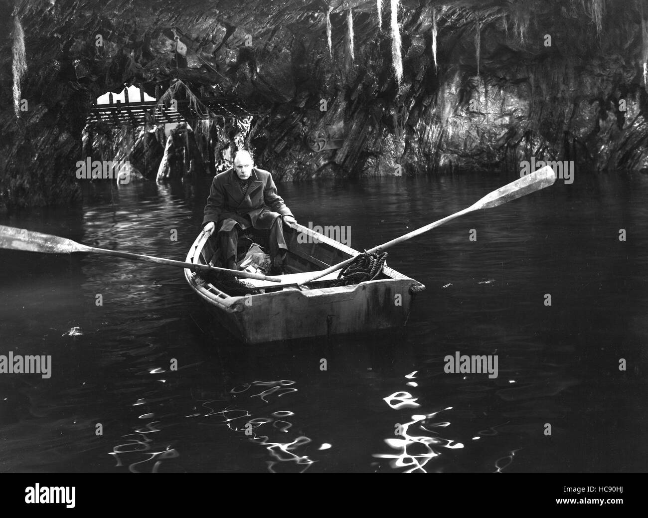 TOPPER RETURNS, Roland Young, 1941 Stock Photo - Alamy