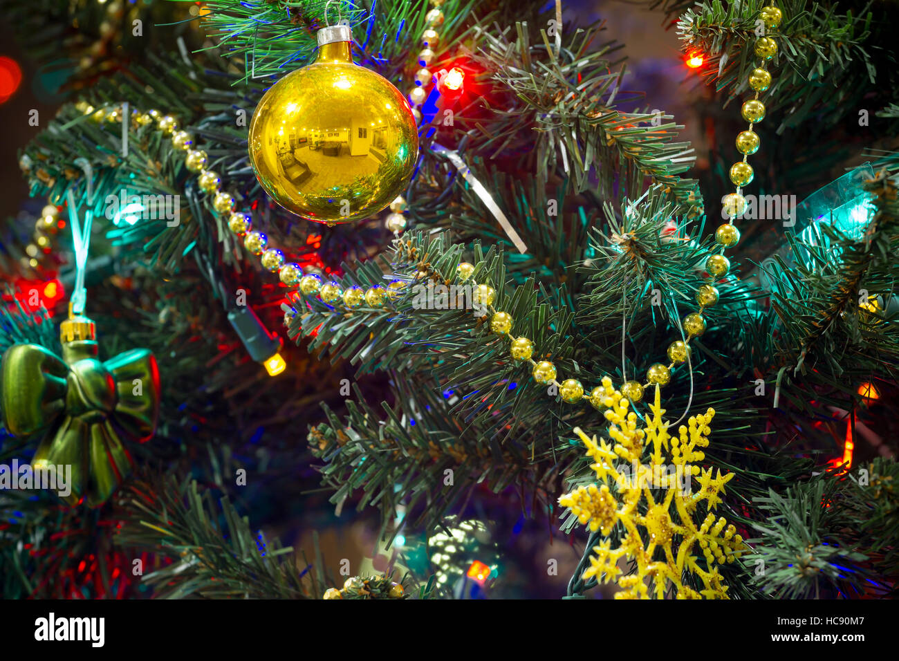 Frame yellow christmas string lights hi-res stock photography and ...