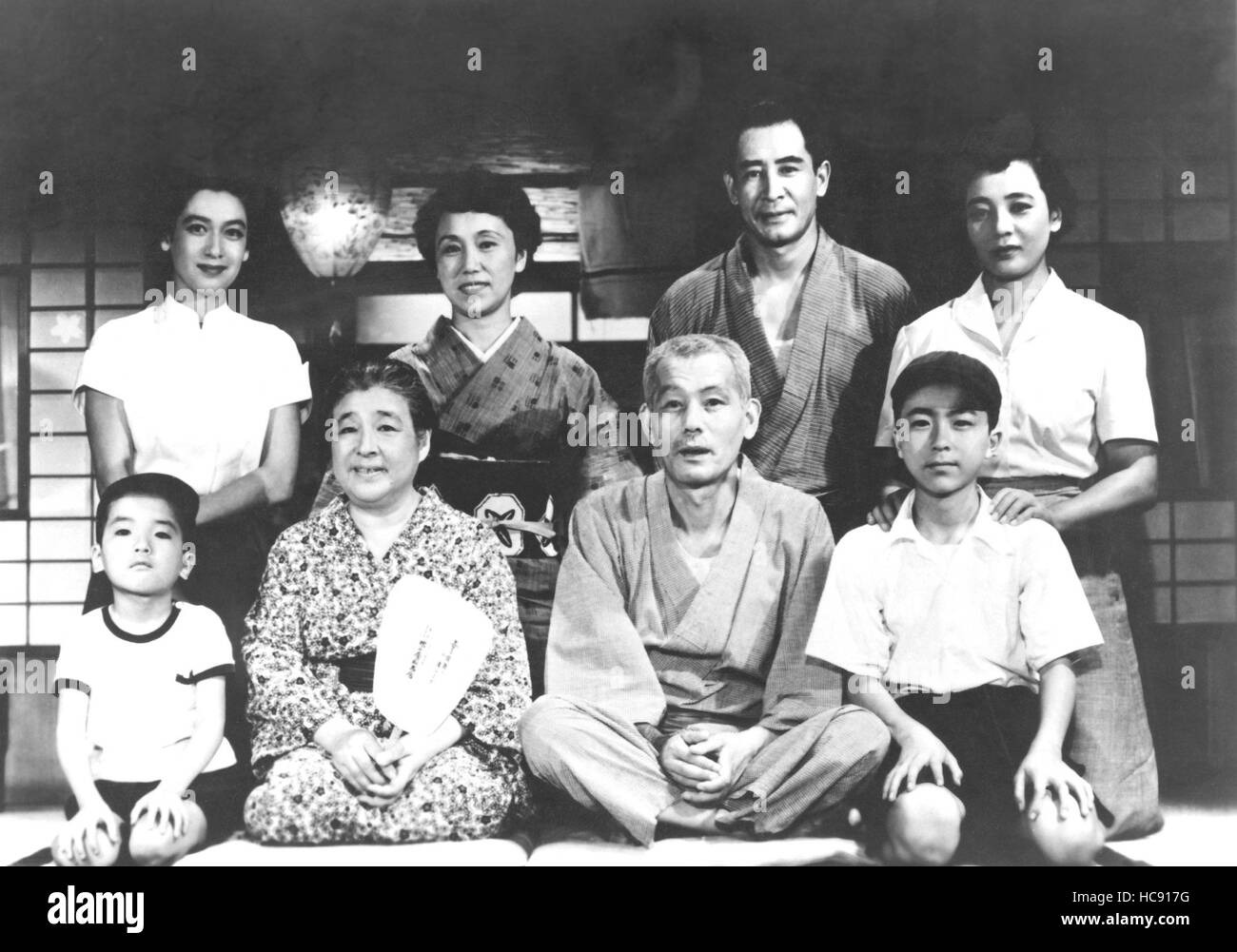 TOKYO STORY, (aka TOKYO MONOGATARI), back row: Setsuko Hara, Haruko ...