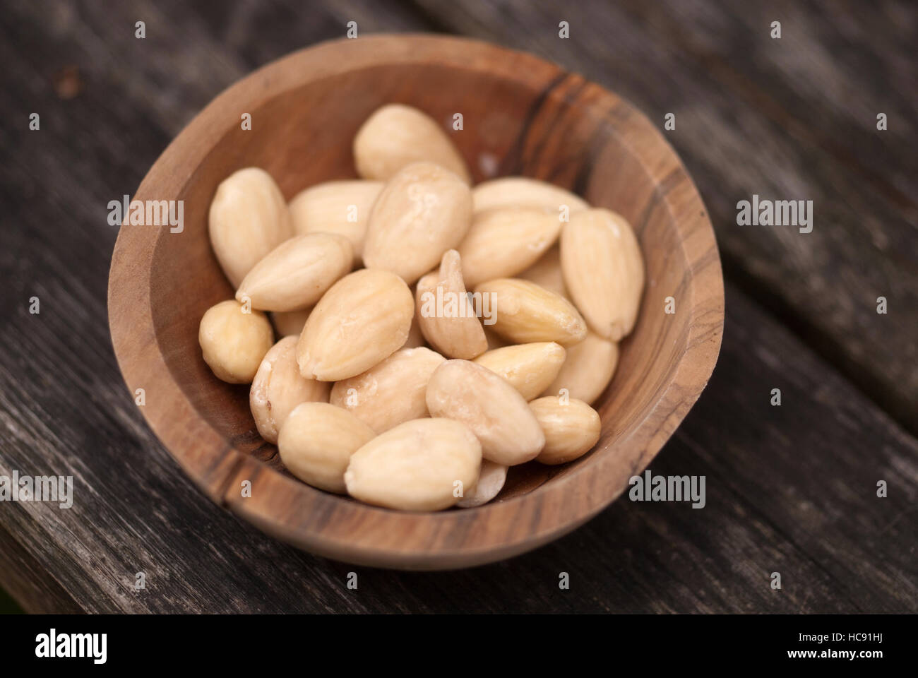 Skinless almonds hi-res stock photography and images - Alamy