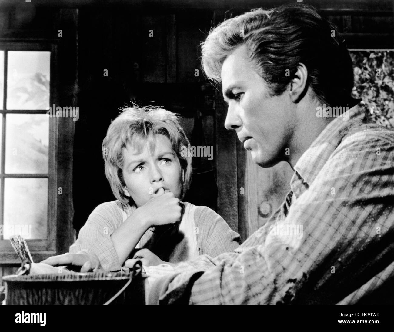 THE UNSINKABLE MOLLY BROWN, from left, Debbie Reynolds, Harve Presnell, 1964 Stock Photo - Alamy