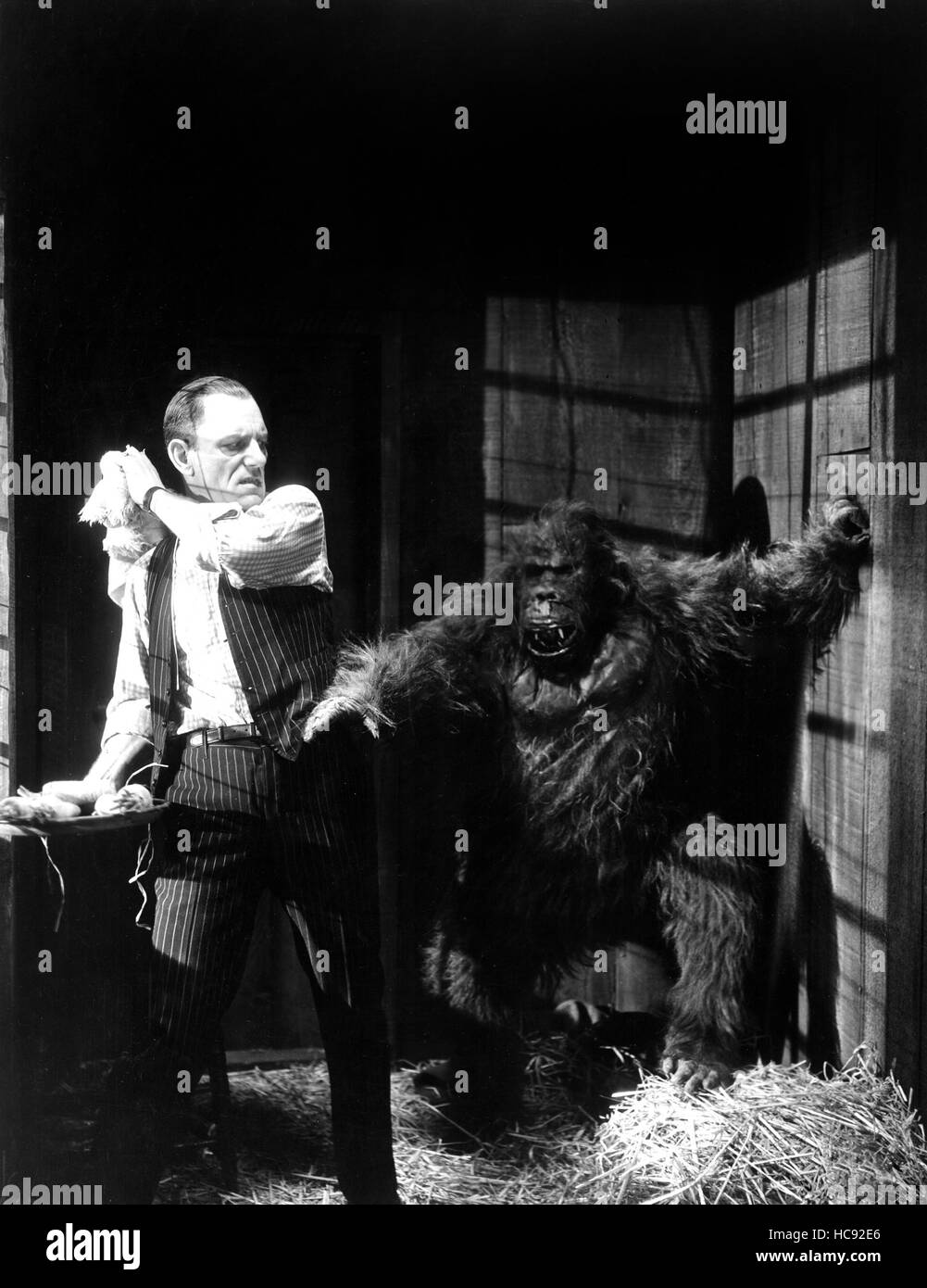THE UNHOLY THREE, Lon Chaney, Charles Gemora, 1930 Stock Photo - Alamy