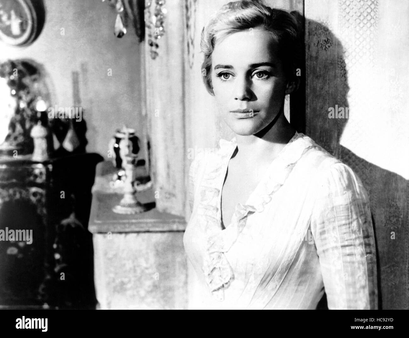 UNE VIE, (aka END OF DESIRE), Maria Schell, 1958 Stock Photo - Alamy