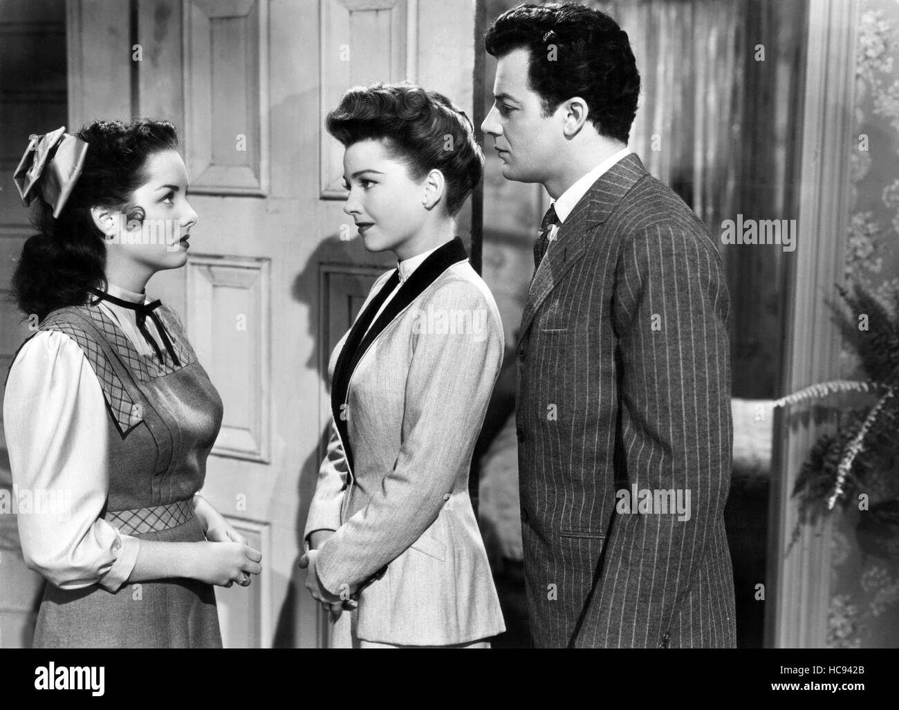 THE WALLS OF JERICHO, from left: Colleen Townsend, Anne Baxter, Cornel ...
