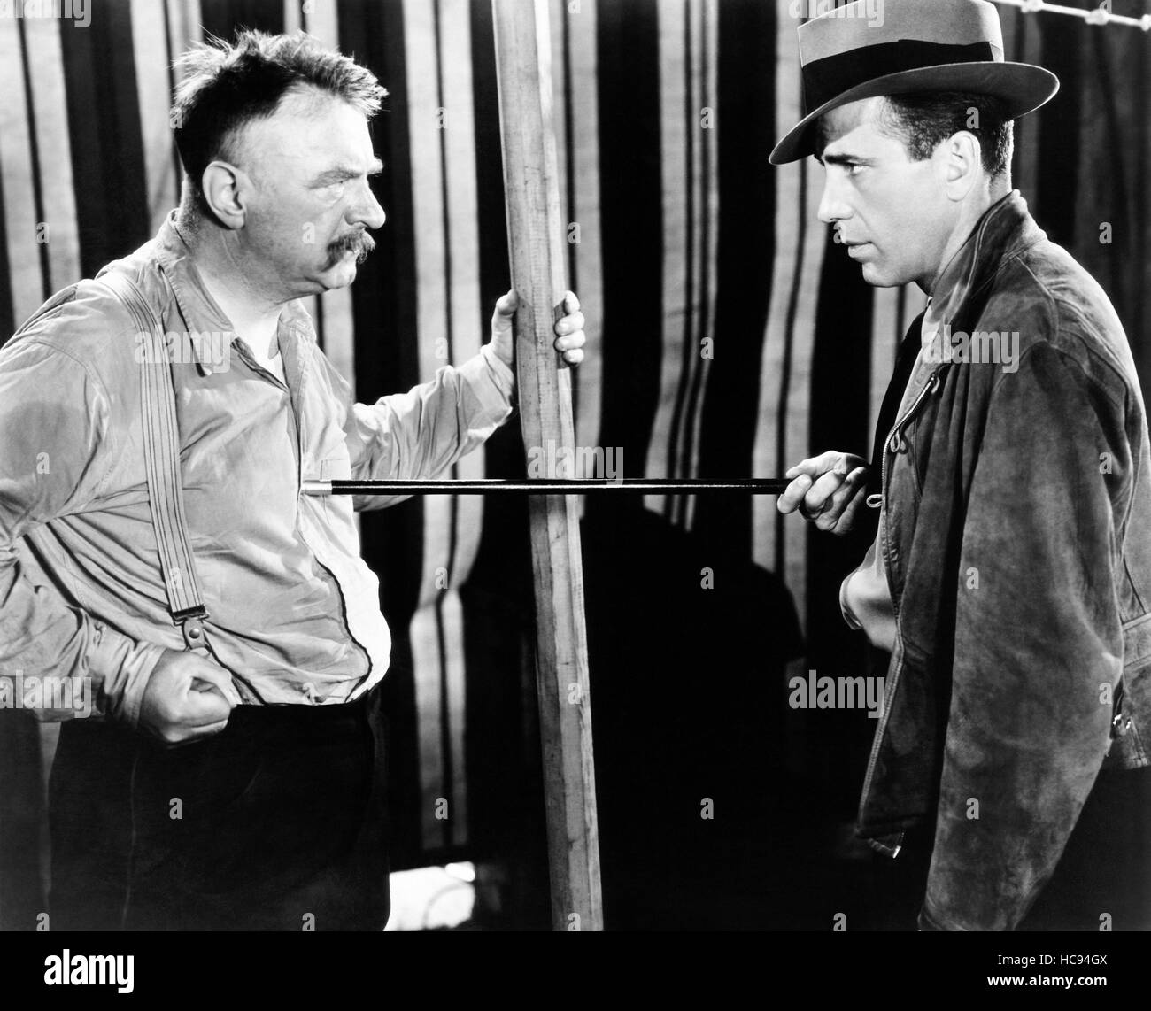 THE WAGONS ROLL AT NIGHT, from left: Sig Ruman, Humphrey Bogart, 1941 ...