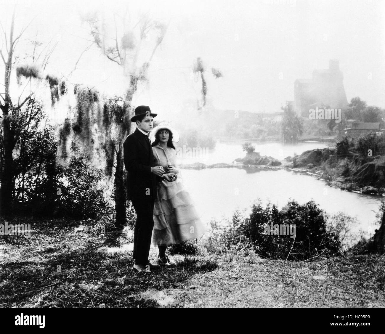 THE WHITE ROSE, from left, Ivor Novello, Carol Dempster, 1923 Stock ...