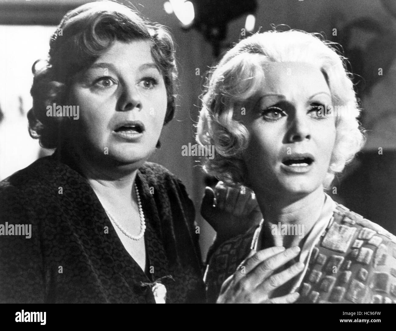WHAT'S THE MATTER WITH HELEN?, from left, Shelley Winters, Debbie ...