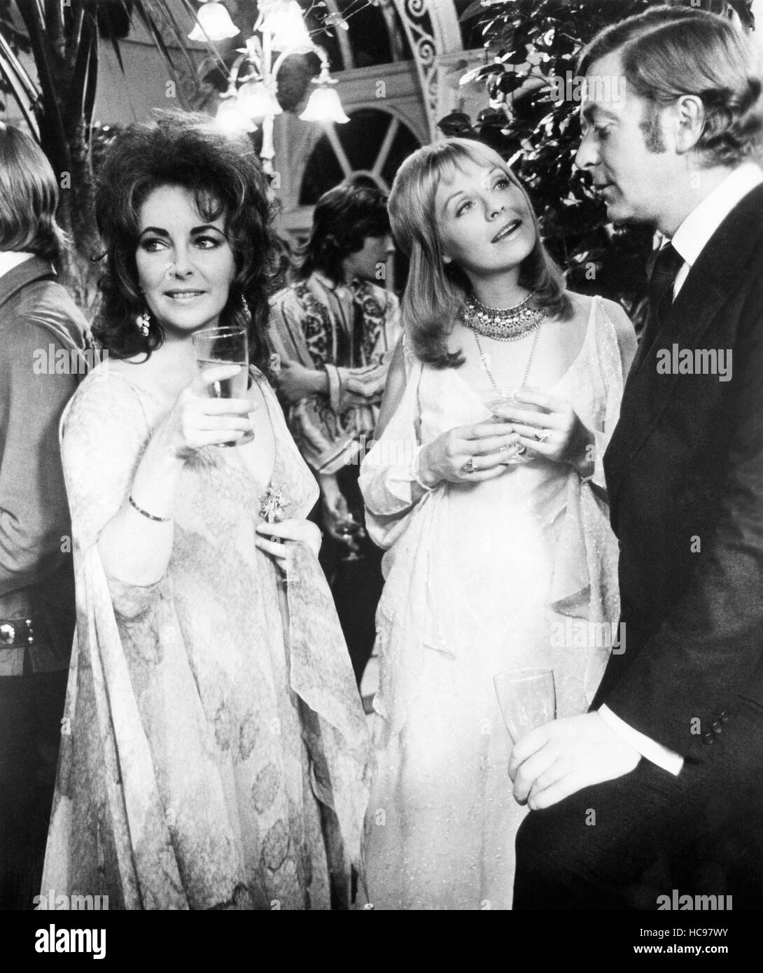 Elizabeth taylor susannah york zee hi-res stock photography and images ...