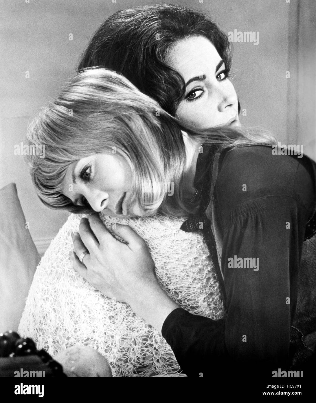 Elizabeth taylor susannah york zee hi-res stock photography and images ...